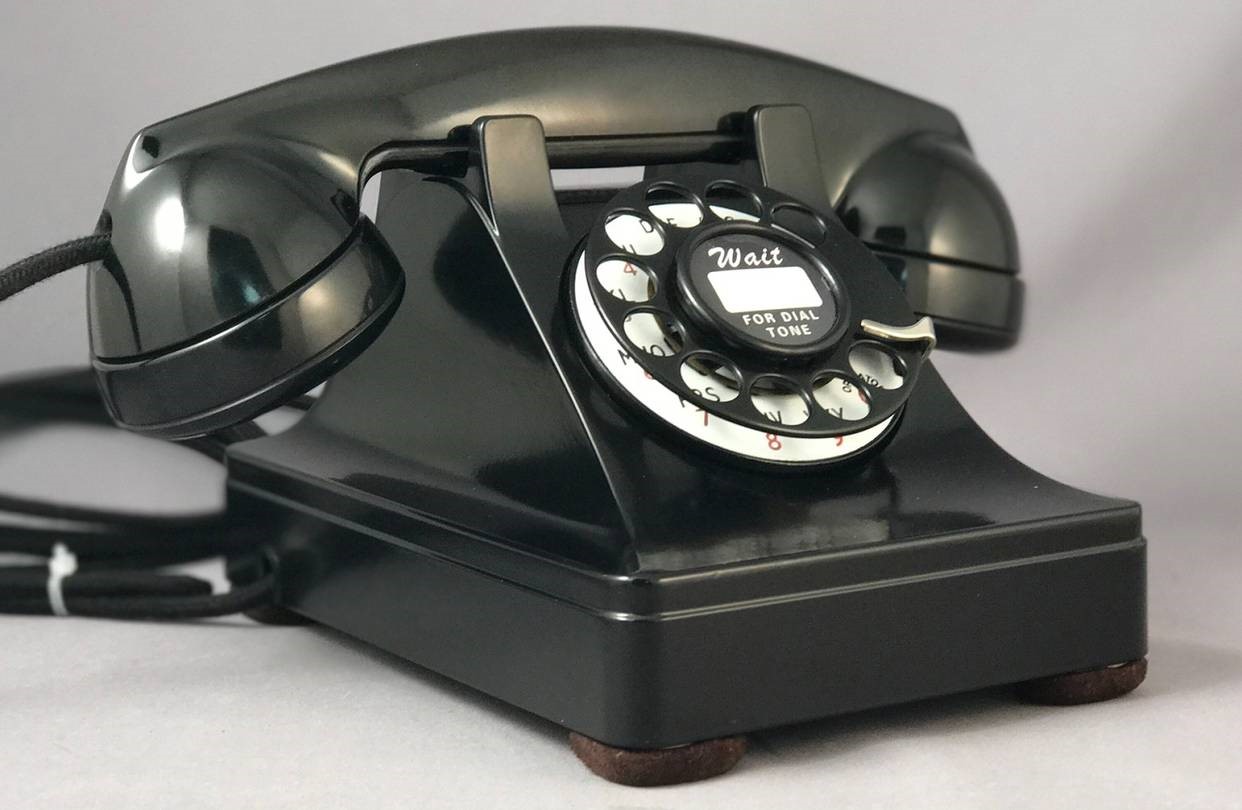 9 Confessions Every Social Media Addict You Should Know